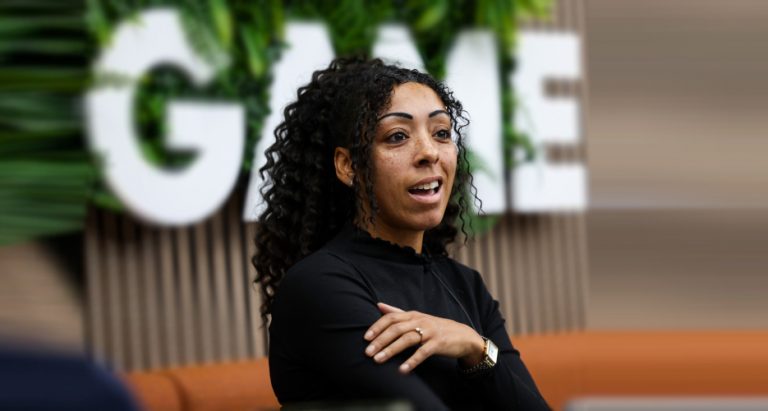 Jess Clarke | Female Motivational Speaker | Booking Agent
